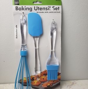 Handy helpers | Kitchen | Baking Utensil Set | Poshmark